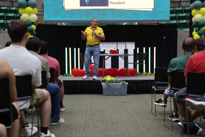 ATU Freshmen Encouraged to Get Involved on Campus - Arkansas Tech ...