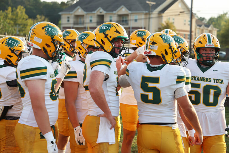 Tech Tidbits: Wonder Boys Host Weevils for Family Day - Arkansas Tech ...